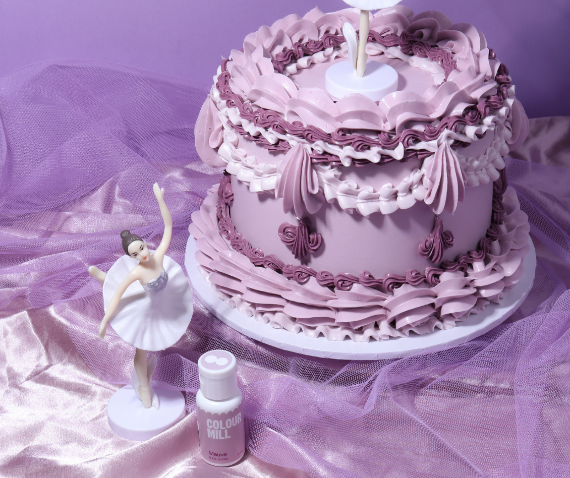 Colour Mill | Monochrome Cake Decorating Inspo